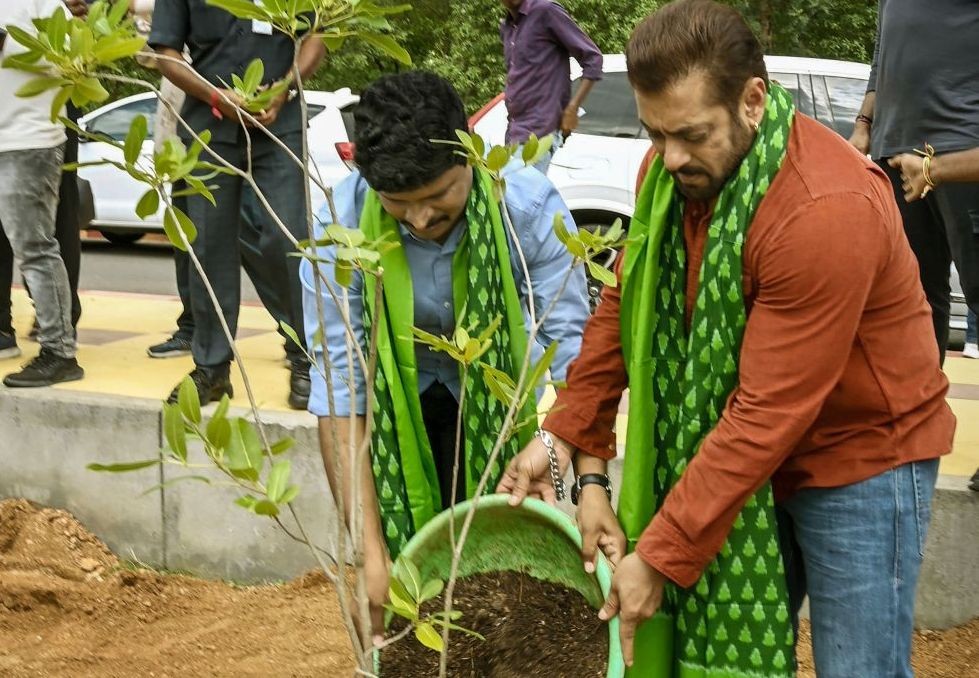 Bollywood star Salman Khan joins Green India Challenge | MorungExpress ...