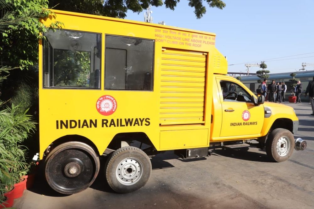 India Railway installs Integrated Track Monitoring System ...