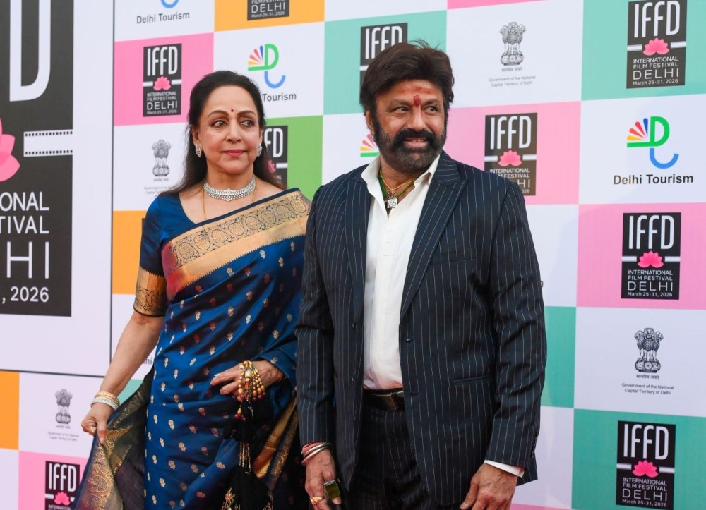 Nandamuri Balakrishna conferred with Lifetime Achievement Award at ...